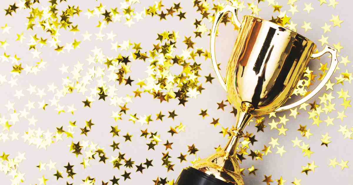 What is a Blog and How Does it Work? (Blogging Demystified) - Samantha North